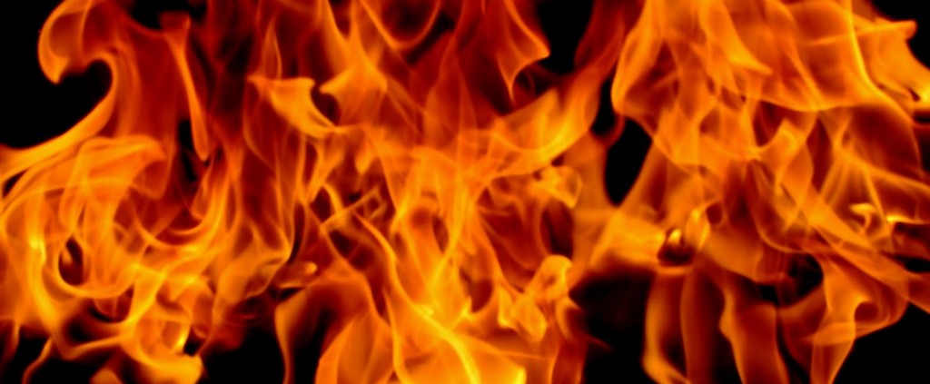 LOCRI: LE FIAMME CHE BRUCIANO LA SPERANZA - Ciavula