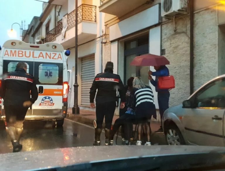 Roccella Ionica, incidente stradale in pieno centro - Ciavula Roccella Ionica, incidente stradale in pieno centro - Ciavula