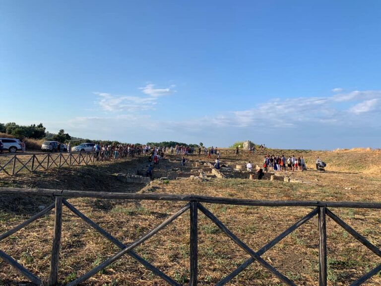 A Monasterace è possibile visitare le terme di Nannon presso il Parco ...